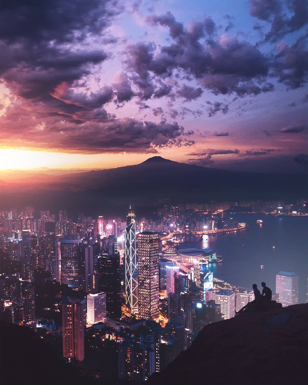 FEATURED ARTIST: Interview with Los Angeles Artist, Brandon Harrell – Artist Connect